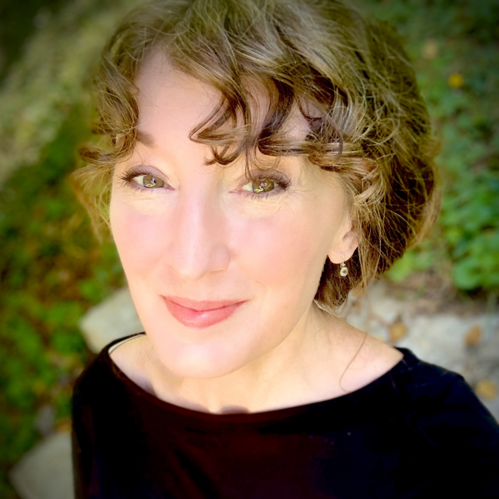 Rebecca Reynolds, Faerie Queene • The Habit